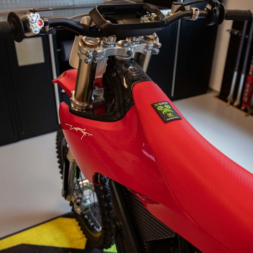 Saddle cover X-GRIP BABOONS BUTT - Motoblouz.com