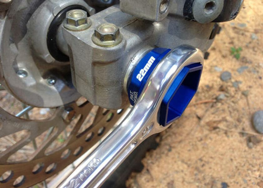 Demonte pneus Motion Pro écrou d'axe de roue T6 1 universel - Motoblouz.com