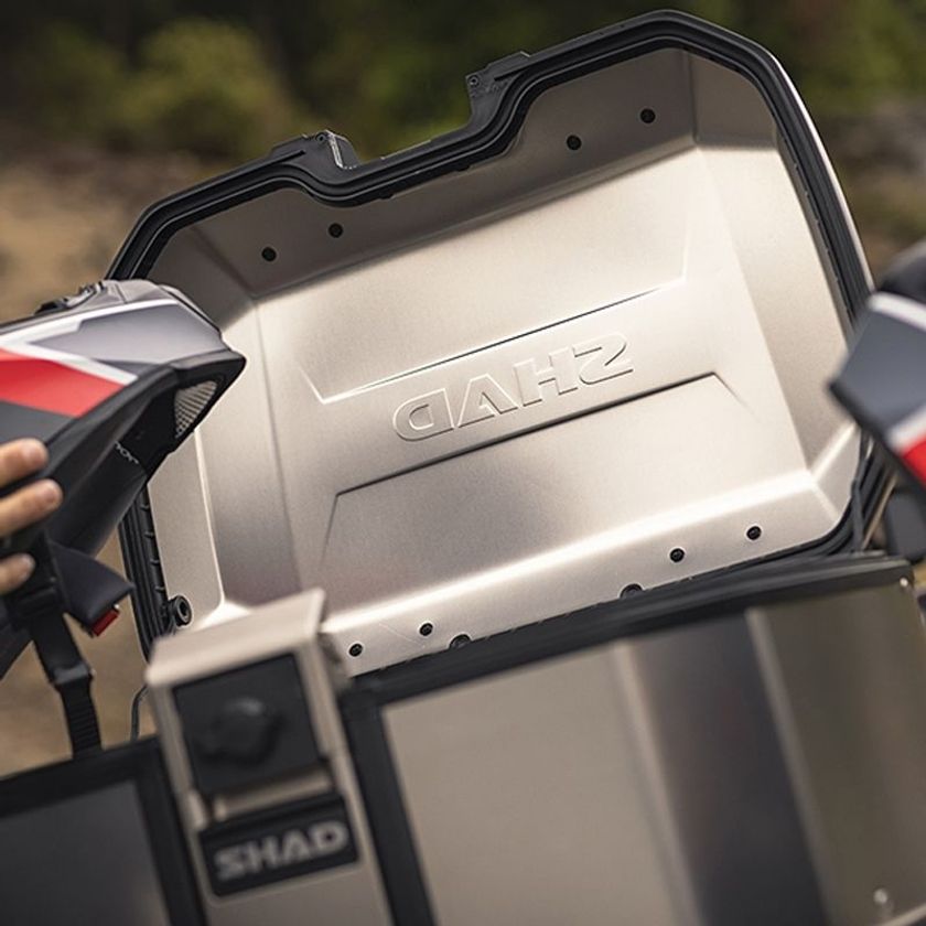 Top case Shad TERRA TR55 (55 LITRES) 1 universel - Motoblouz.com